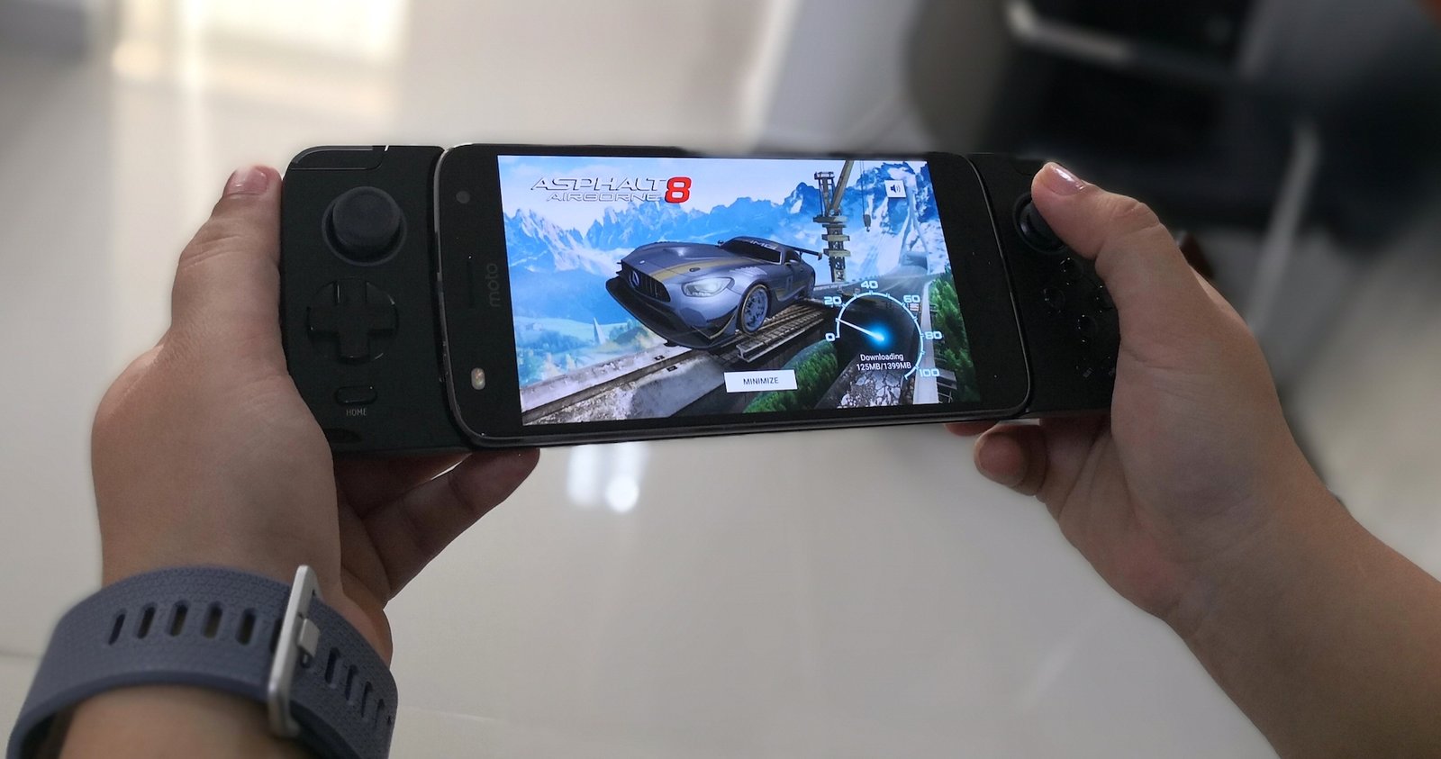 Review: Motorola Moto Gamepad Mod - Review Central Middle East